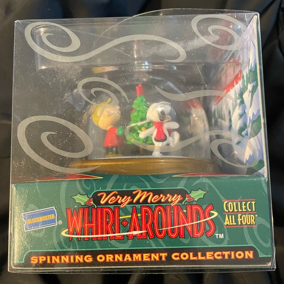 Peanuts | Holiday | 999 Blockbuster Whirlarounds Peanuts Spinning ...